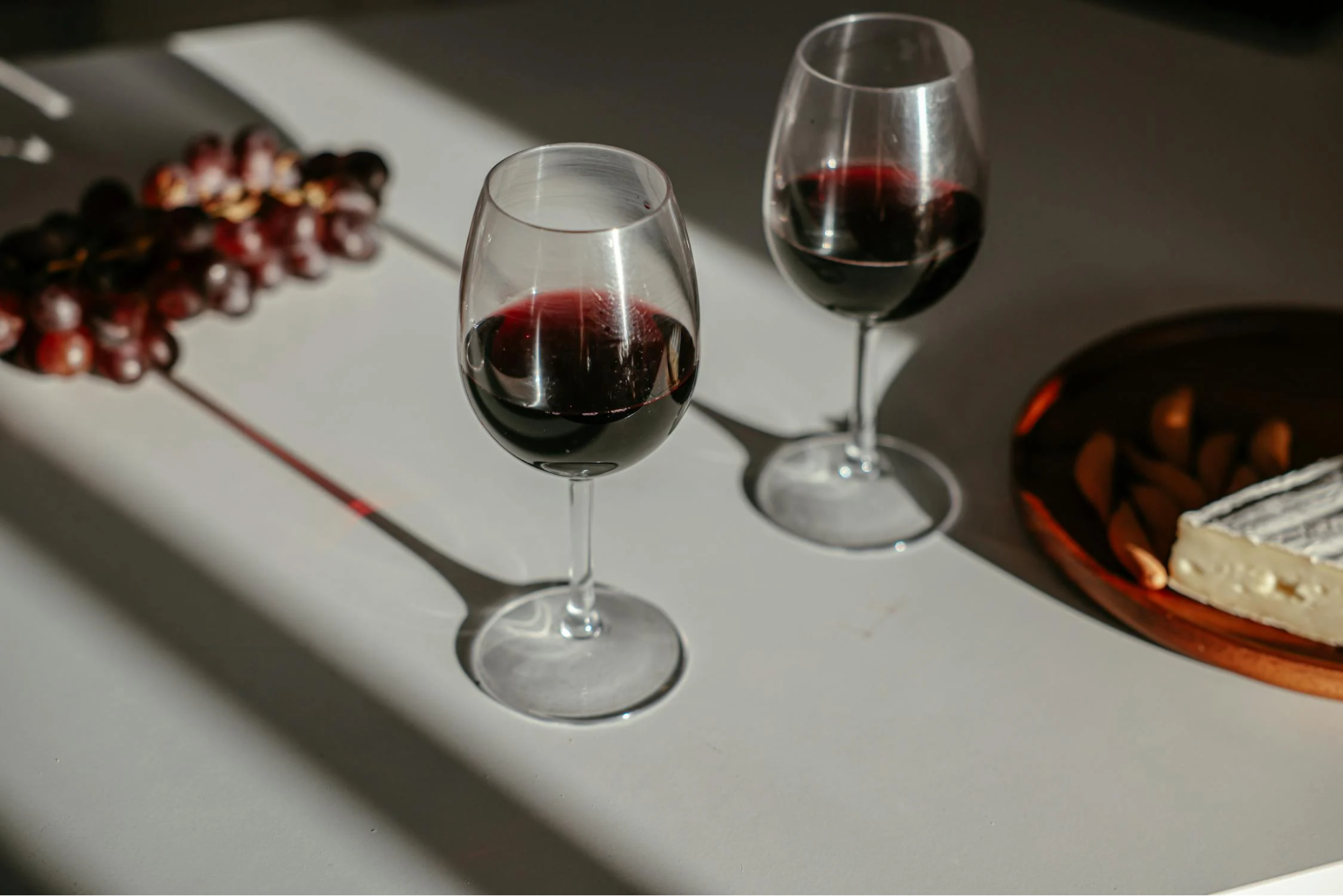 Cabernet Sauvignon vs Merlot: Which is Better for You? – BoundbyWine